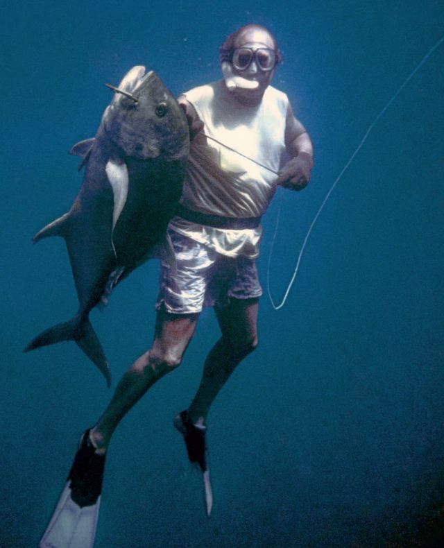 Walter Hoffman and Batik with Chili Pepper Crab - The Surfers Journal